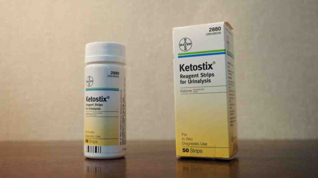 ケトン体測定器で血中ケトン体濃度を測る｜Kaz-jpn.com